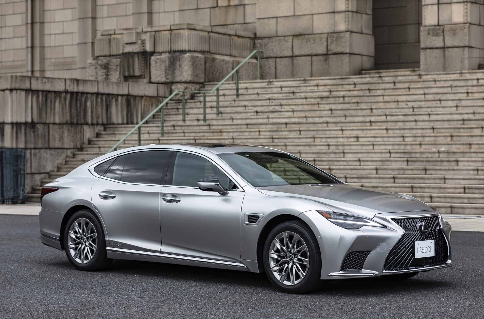 2022 Lexus LS Offers Lexus Teammate ADAS on AWD | auto connected car news