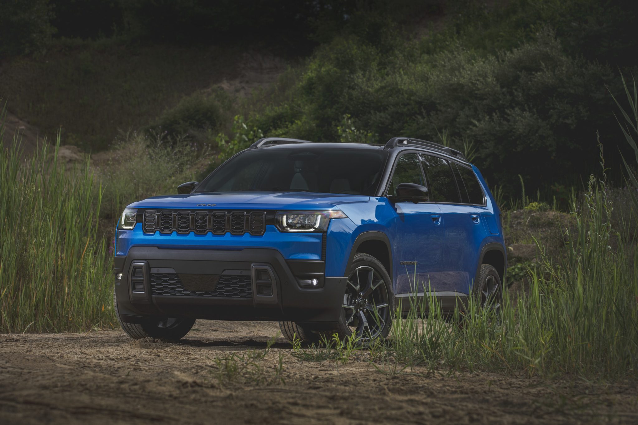 2026 Jeep Cherokee with New Hybrid Engine: Off-Road Grit & Efficiency ...
