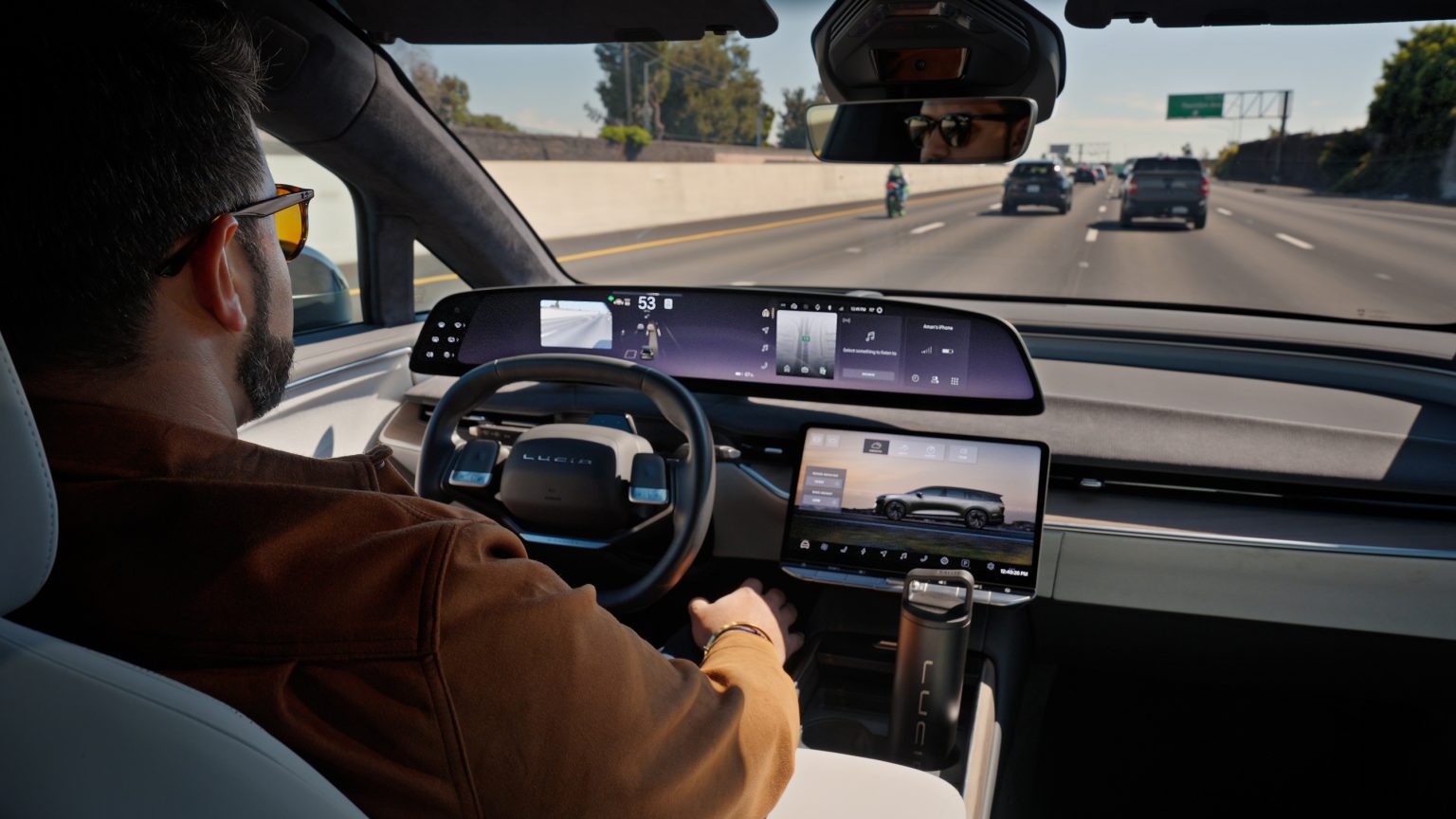 Self-Driving News: Lucid Gravity–Hands-Free HWY Driving Update OTA ...